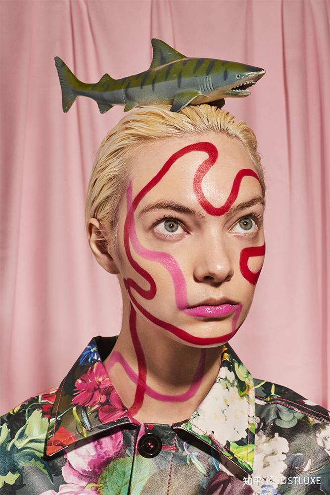 Sara Ricciardi:我与世界的关系，是分离又交融的 - 知乎