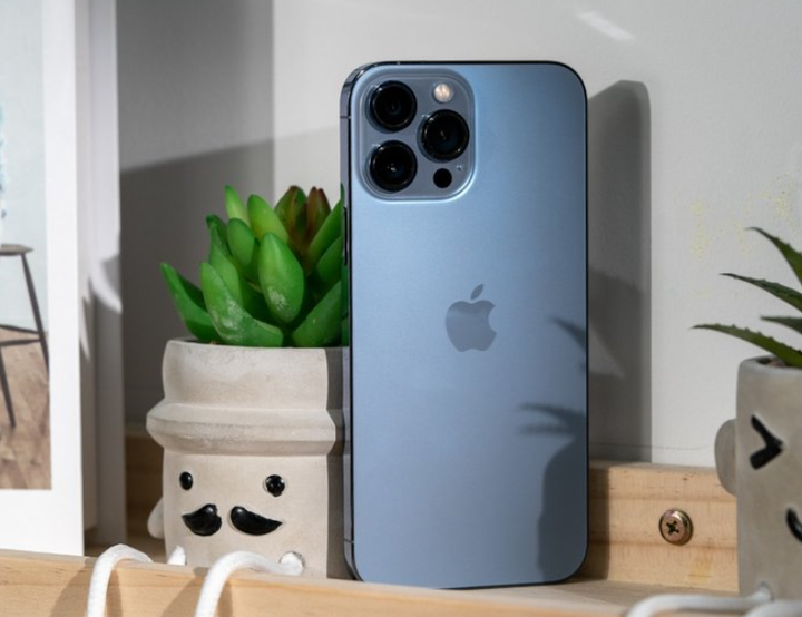 iPhone13Pro价格松动，256GB+满血A15+120Hz高刷，一机流畅用三年 - 知乎