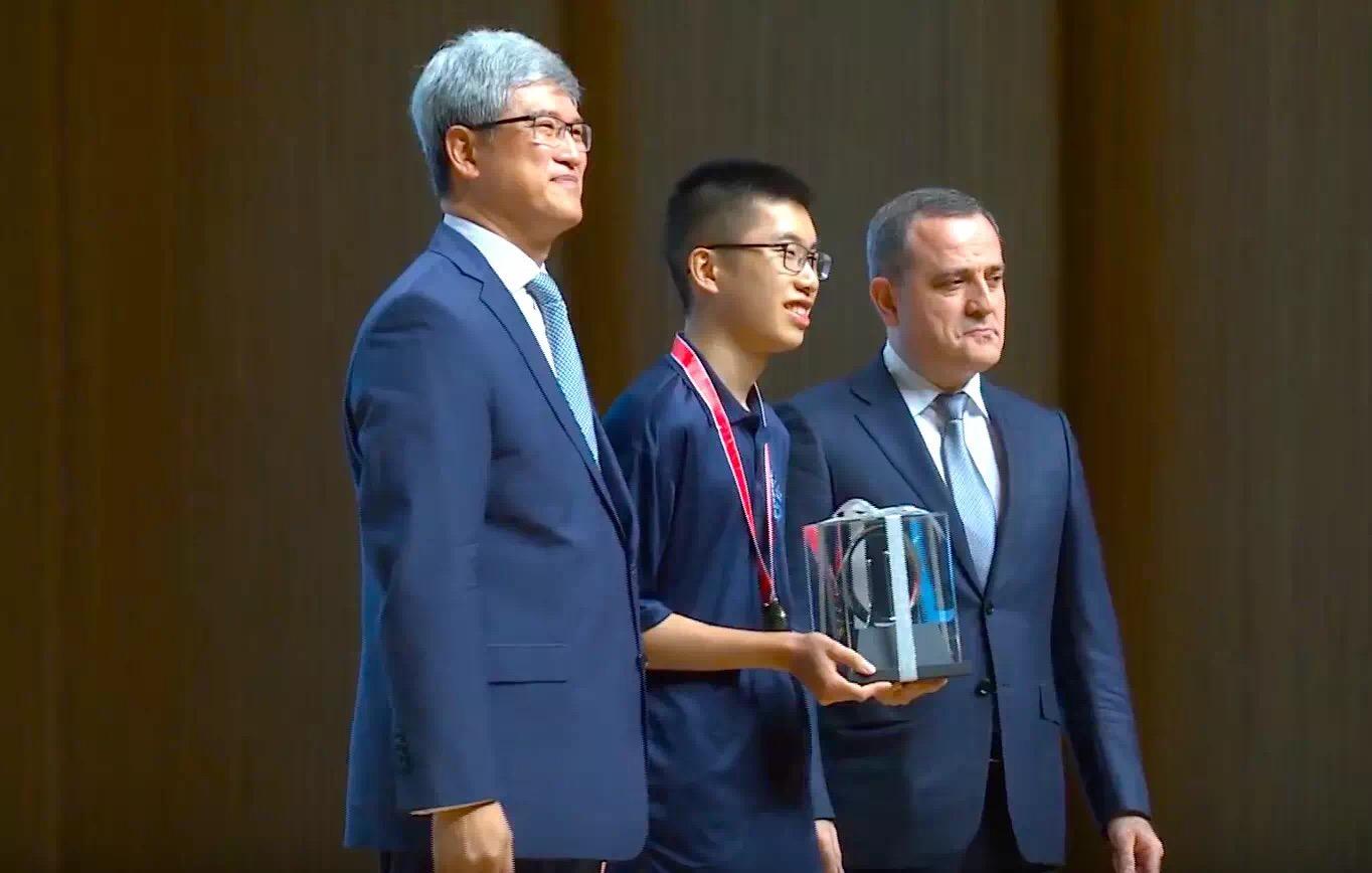 如何看待美国 OI 选手 Benjamin Qi？ - 知乎