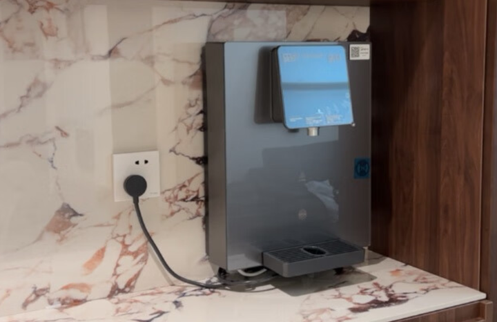 COLMO家用壁挂式饮水机怎么样？CWG-RA08 - 知乎