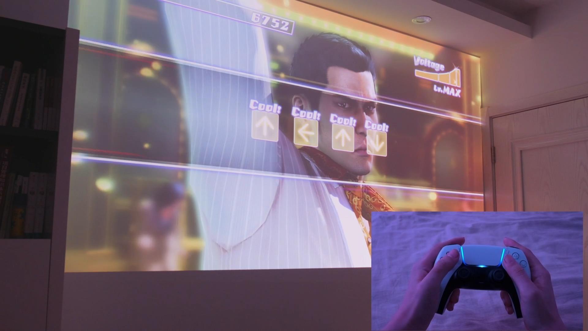 强大又好玩的专业级游戏投影仪——极米RS20 Plus