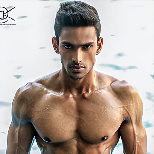 Male 印度 毗湿奴·拉吉·梅农（Vishnu Raj Menon） - 知乎