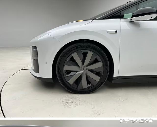 800V+5C快充，理想i8来袭，对标小米YU7有多少胜算？ - 知乎