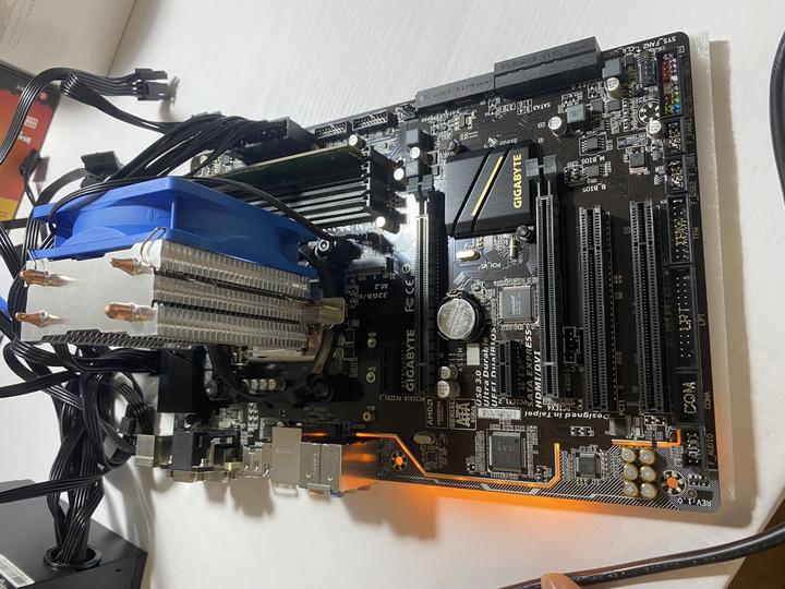 双核CPU的獠牙，重温一款6年前的现象级神U—奔腾G4560！ - 知乎