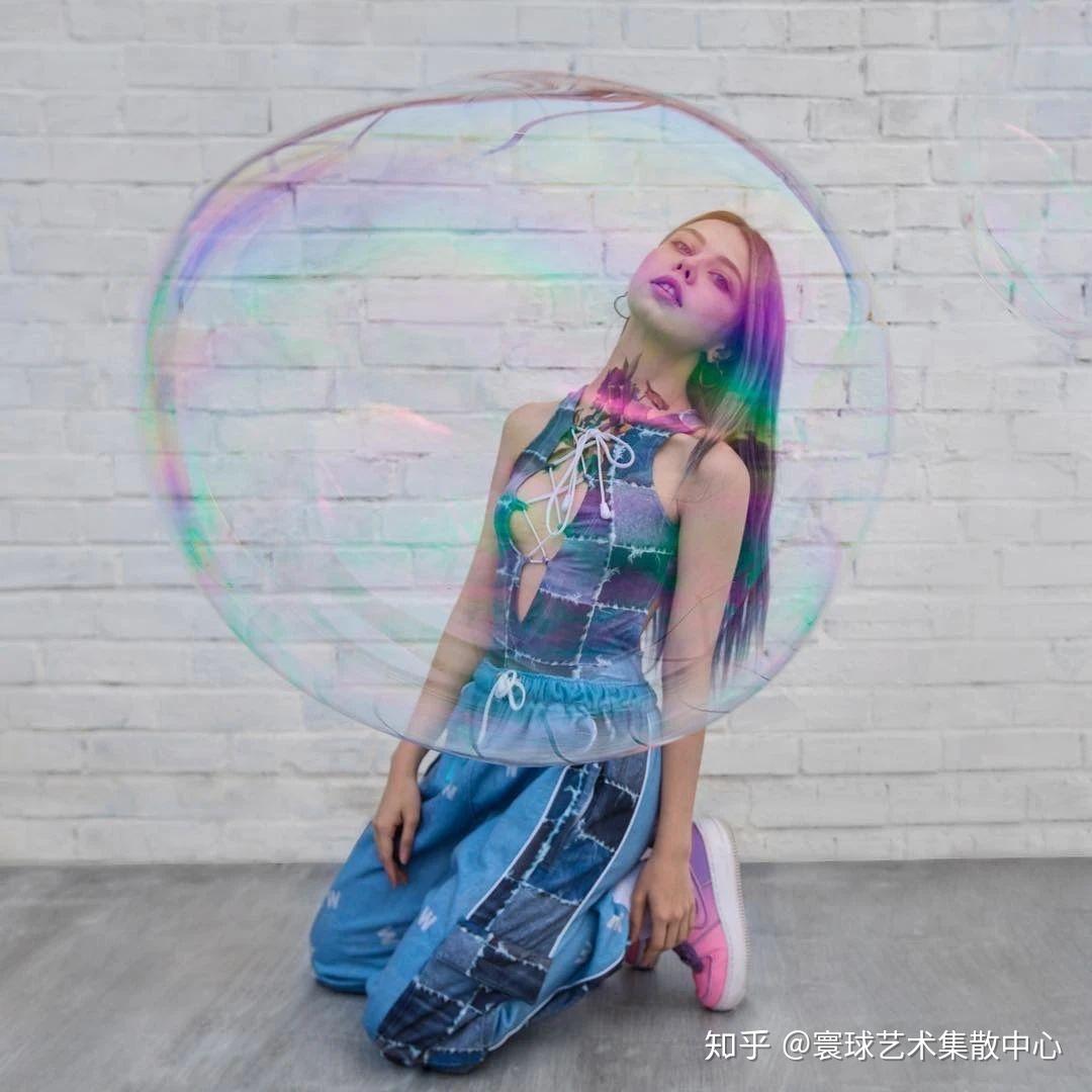 在“姣好的身体”上创作太大胆！？Ellen Sheidlin创造意想不到的艺术空间 - 知乎