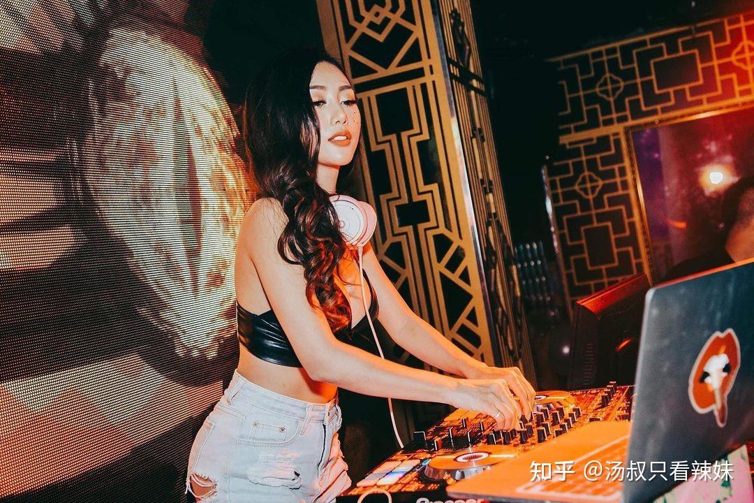 越南DJ正妹Yuu Quynh美图赏 身材性感超魅惑 - 知乎