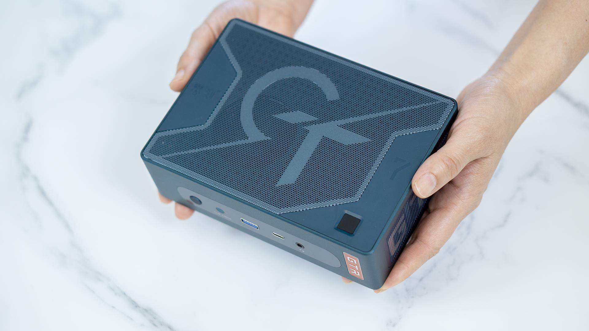 在犹豫游戏主机的我们，这次却下手了零刻GTR7！一款性能超强的小主机开箱及使用体验分享！ - 知乎