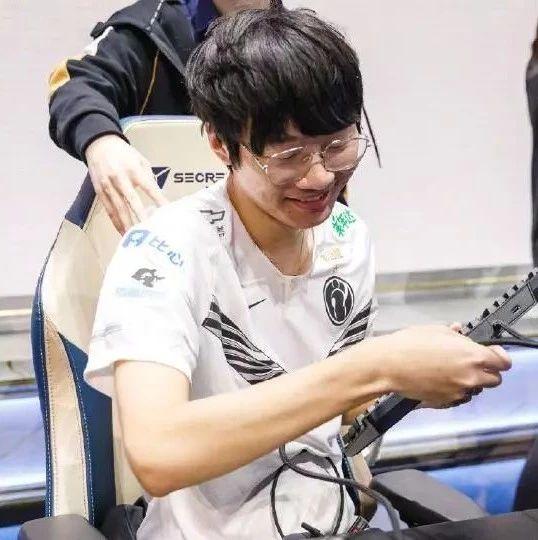 IG粉丝上当了?Ning在告别S9后为女友庆生,徐蜜乐发文谈结婚 - 知乎