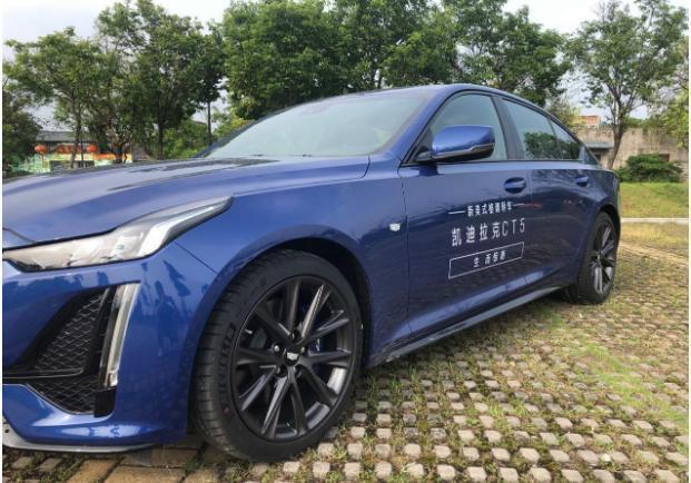试驾凯迪拉克CT5！241马力+10AT，还在只看3系 - 知乎